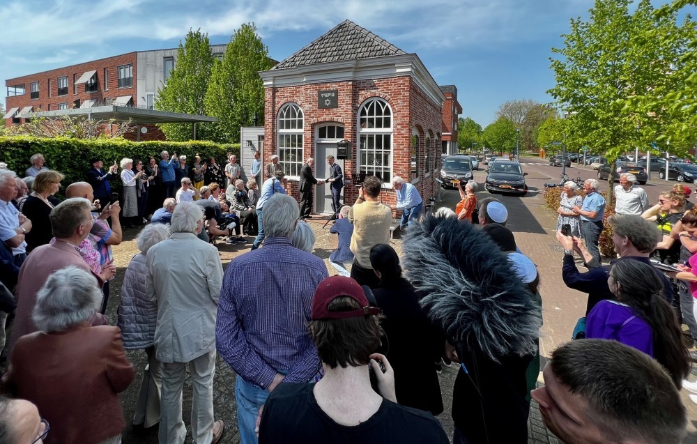 Feestelijke heropening - Museum Joodse schooltje Leek, Groningen.